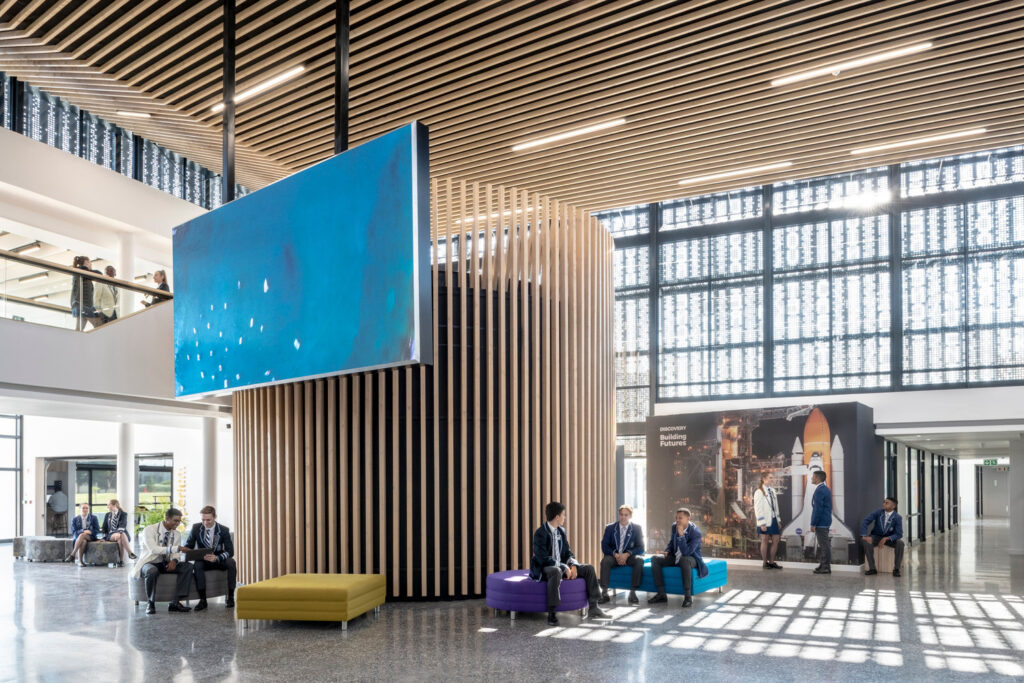 Plafond WPC : une nouvelle alternative au bois – Composite WPC HOSUNG