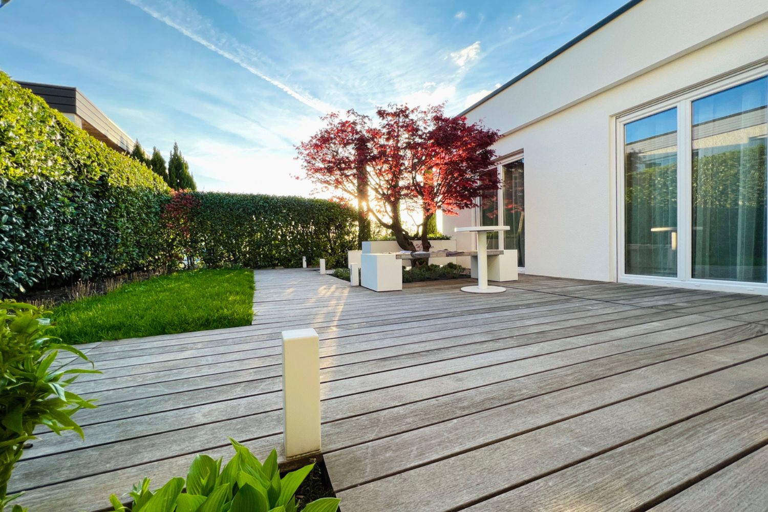 What is the average price for composite decking？
