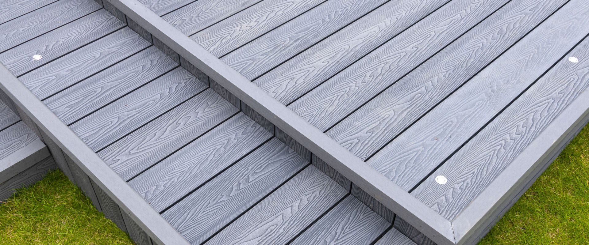 Best Composite Decking Canada: What You Need to Know